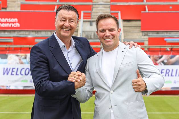 Edwin Weindorfer CEO of the e motion group and Bartosz Wojszins founder of the ecotrans Group