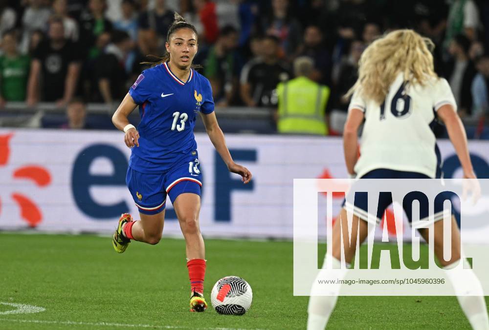Selma Bacha FOOTBALL: Equipe de France FÃ minine vs Angleterre ...