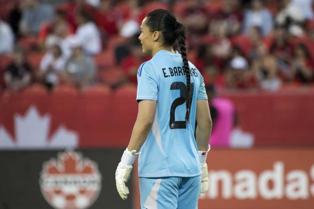 Toronto, Ontario, Canada: Esthefanny Barreras 21 of Mexico in action ...