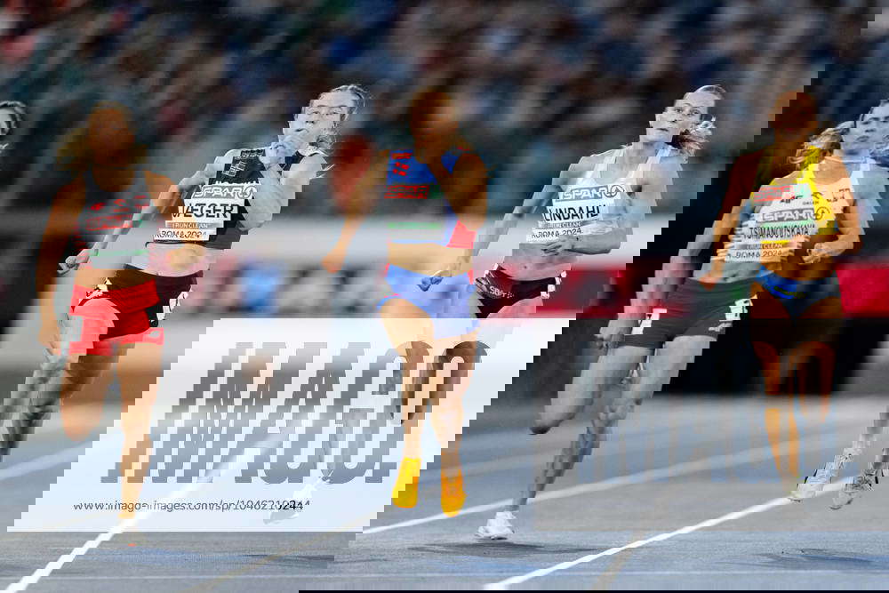 Henriette Jaeger of Norway and Nora Lindahl of Sweden compete in women ...