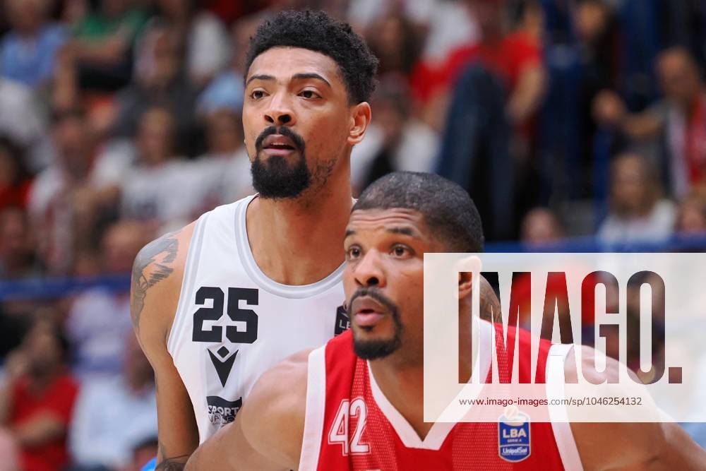 Jordan Mickey & Kyle Hines during Game 3 Final - EA7 Emporio Armani ...