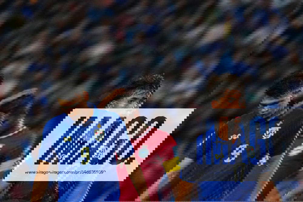 Bangkok, Thailand: Suphanat Mueanta 17 and Supachai Chaided 9 of ...