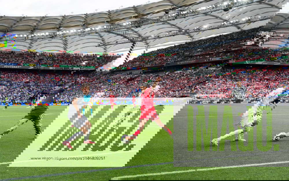 240616 Timi Elsnik of Slovenia and Alexander Bah of Denmark during the ...