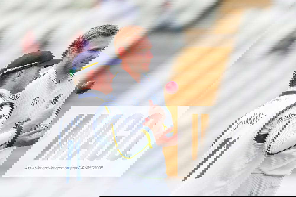 Alex Davies discuss fielding set up with bowler Danny Briggs ahead of ...