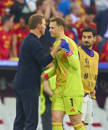 Manuel NEUER, DFB 1 goalkeeper, sad, DFB headcoach Julian Nagelsmann ...