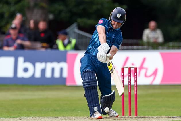 Luis Reece of Derbyshire in action with the bat during the Vitality ...