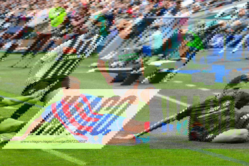 RUSSIA, MOSCOW - : CSKA s Igor Diveyev and Partizan s Nemanja Jovic ...