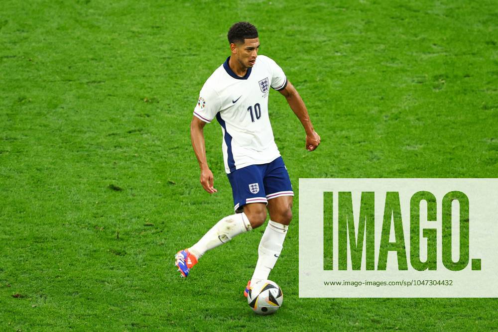 Jude Bellingham of England in action Netherlands v England, UEFA ...