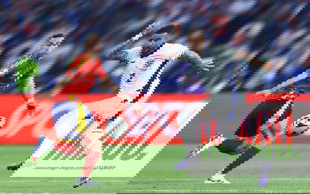 Kyle Walker of England and Fabian Ruiz of Spain Spain v England, UEFA ...