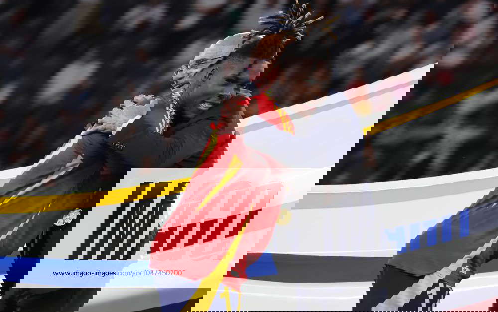 Coach Luis de la Fuente Spain hugs his player Nico Williams Spain, No ...