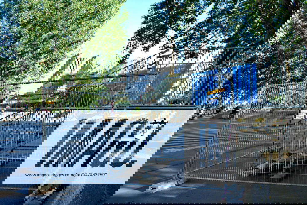 Paris 2024 - Paris Behind Fences Fences are is installed in nearby ...