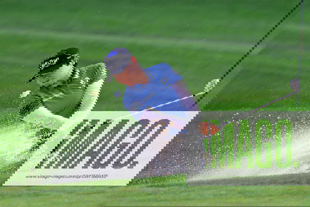 SYLVANIA, OH - JULY 19: LPGA, Golf Damen player So Mi Lee hits out of a ...