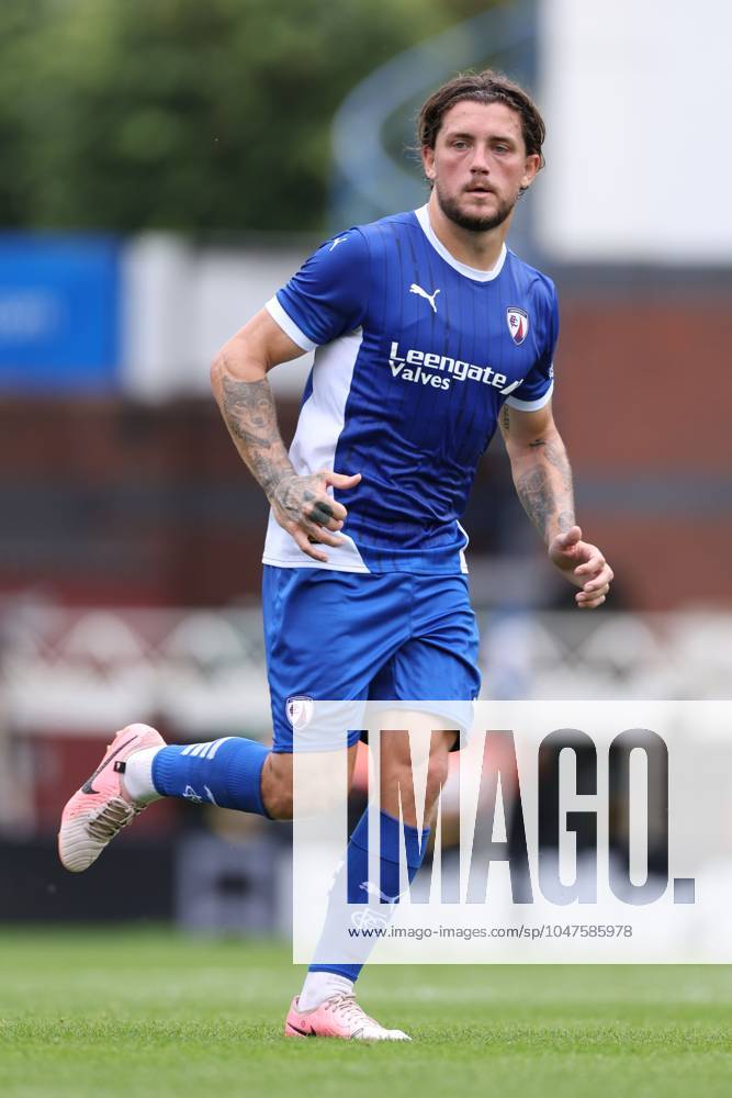 Darren Oldaker of Chesterfield Town Chesterfield v Sheffield United ...