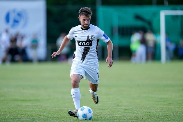 Manuel Feil SVE, 7 , on the ball, cutout, full body, single image ...