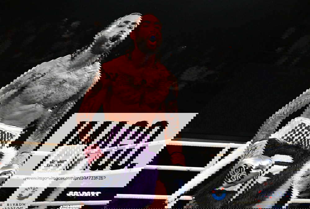 BOXING HUNI PILCHER, Xavier Fletcher celebrates winning against Suitama ...