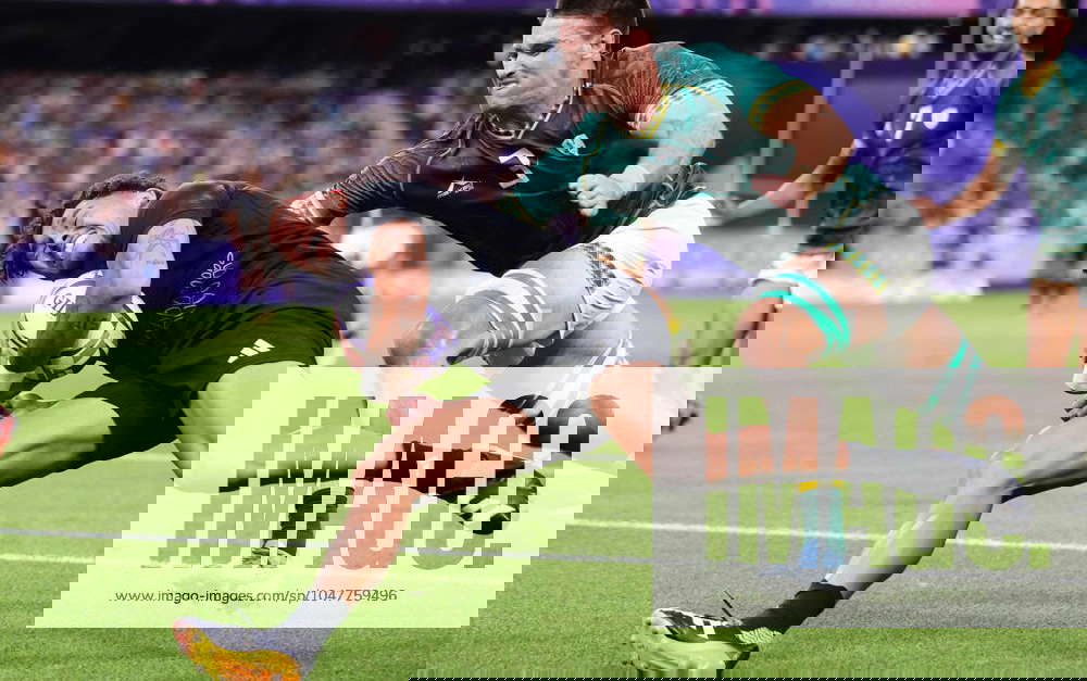 PARIS, FRANCE - JULY 25: Moses Leo (11) of Team New Zealand scores a ...