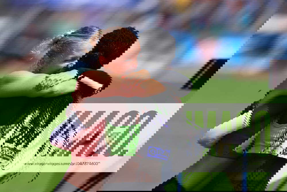 Lilly Kunze Dresdner SC, left and Sandy Sakyi SV Werder Bremen German ...