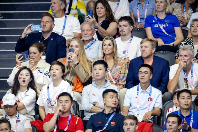PARIS - Princess Alexia, Princess Amalia, Queen Maxima, and King Willem ...
