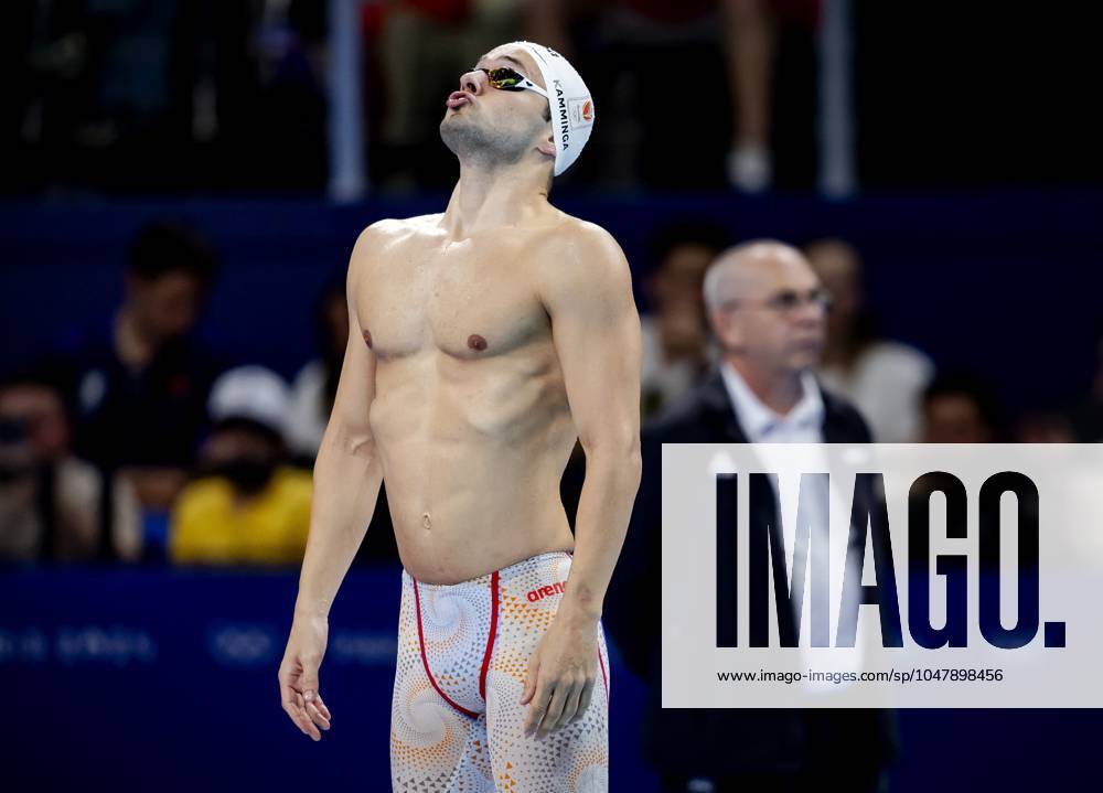 PARIS - Arno Kamminga in action during the 100 meter breaststroke final ...