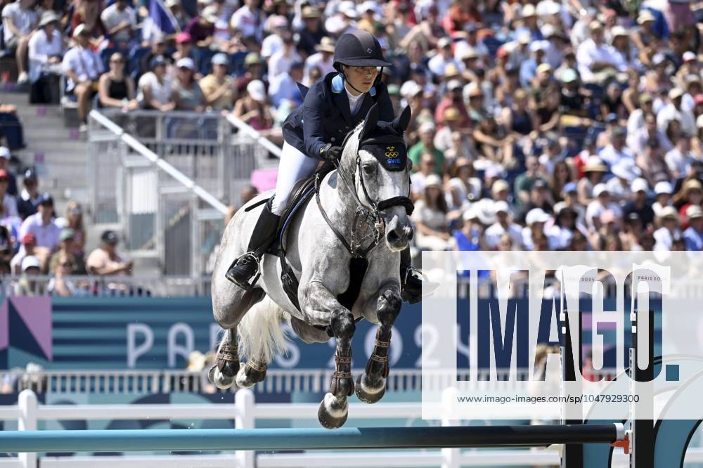 Louise Romeike of Sweden rides Caspian 15 during the equestrian s ...