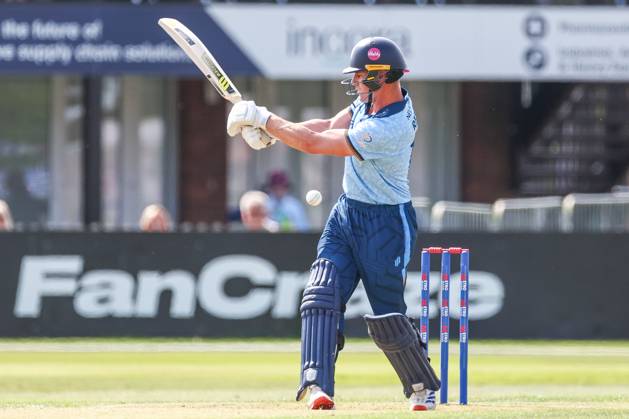 Luis Reece of Derbyshire in action with the bat during the Vitality ...
