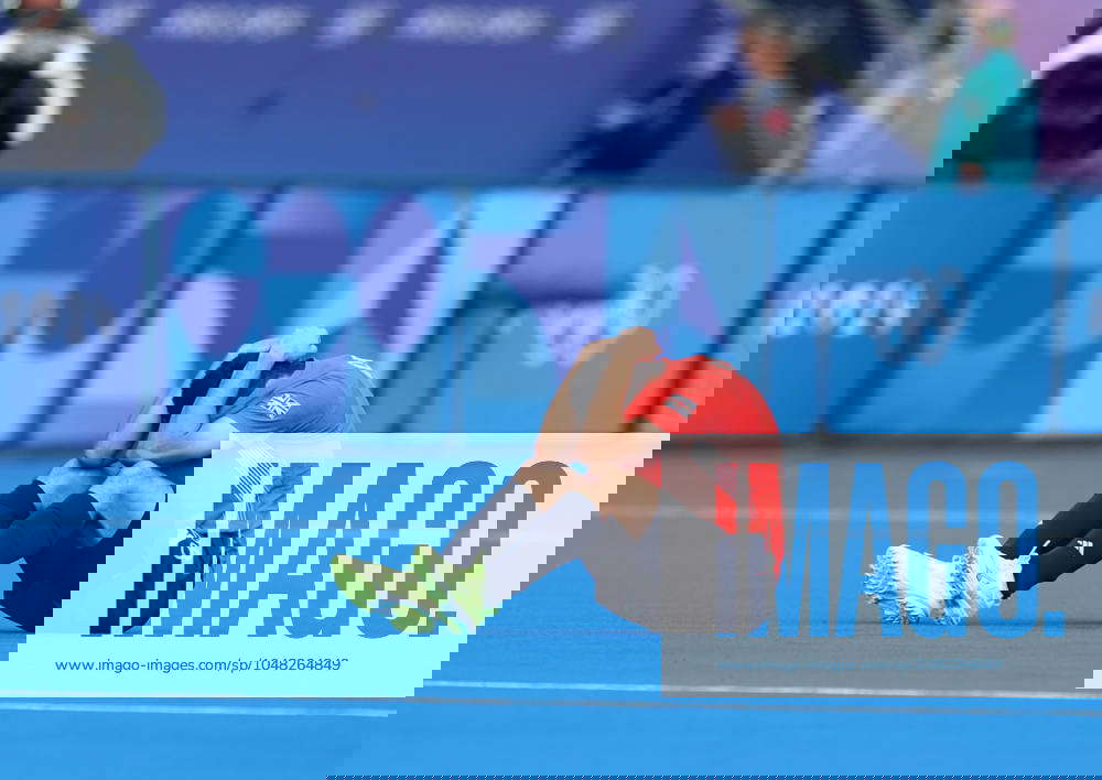 PARIS, Aug. 4, 2024 -- Lee Morton of Great Britain reacts after the men ...