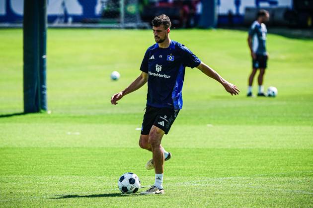 Jonas Meffert Hamburger SV, 23 GER, Training Hamburger SV, Football, 2 ...