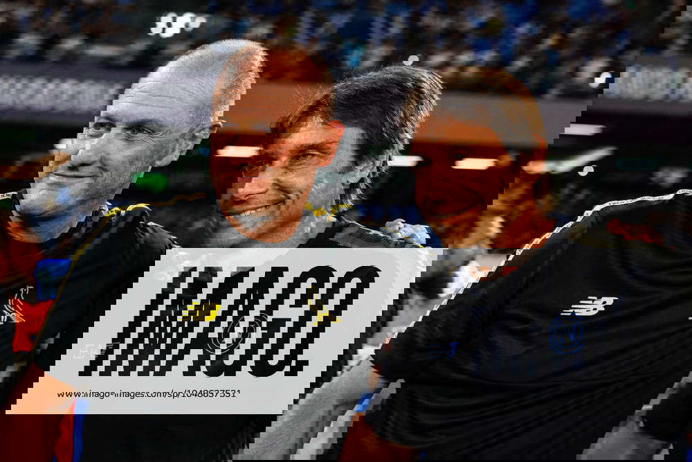 Pierpaolo Bisoli and Antonio Conte during SSC Napoli vs Modena FC ...