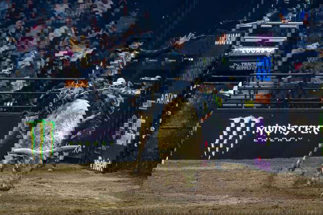 August 10, 2024, New York, United States: Arizona Ridge Riders Chase ...