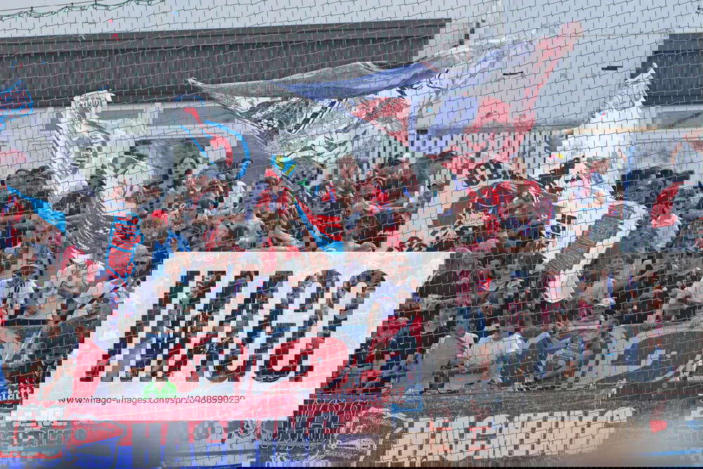 Fans, fan curve, fan block, cheering, flag, enthusiasm Unterhaching ...