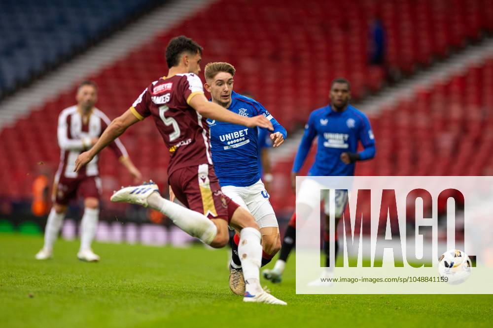 Jack Sanders of St Johnstone and Robbie Fraser of Rangers during the ...