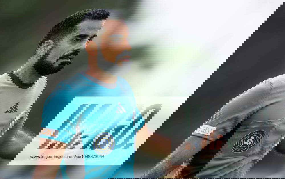 240818 Referee Mohammed Al Hakim during the football match in ...