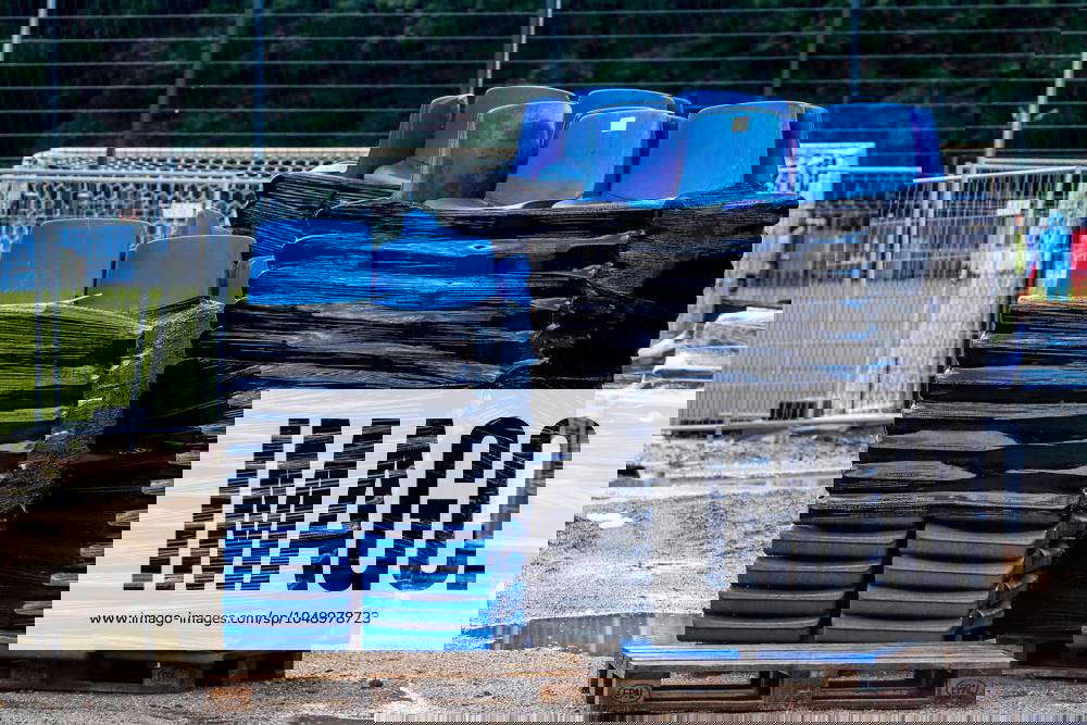 HSV seats seat shells from the Volksparkstadion are given away recycled ...