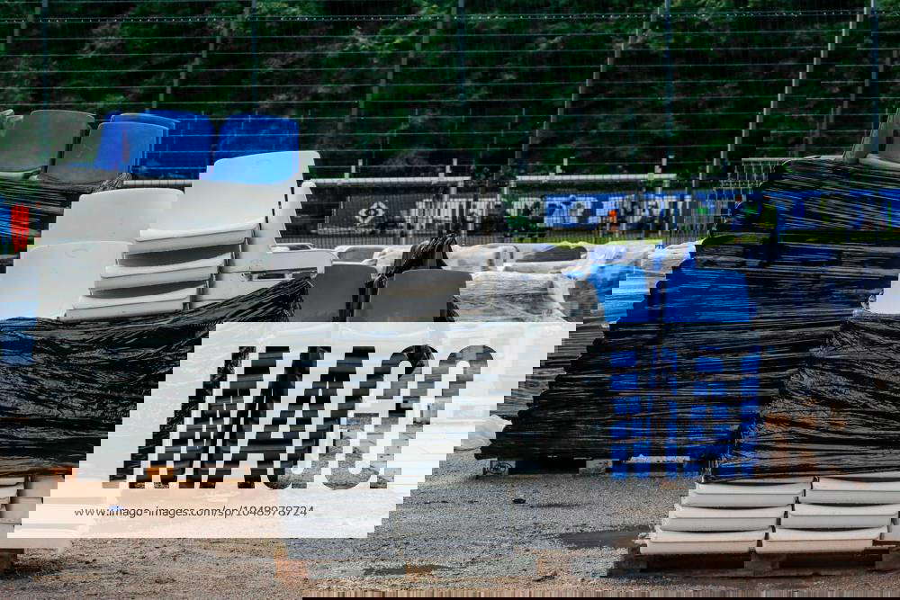 HSV seats seat shells from the Volksparkstadion are given away recycled ...