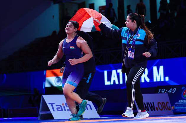 Wrestling u17 World Championships 40kg WW Mona EZAKA JPN df Yagmur ...