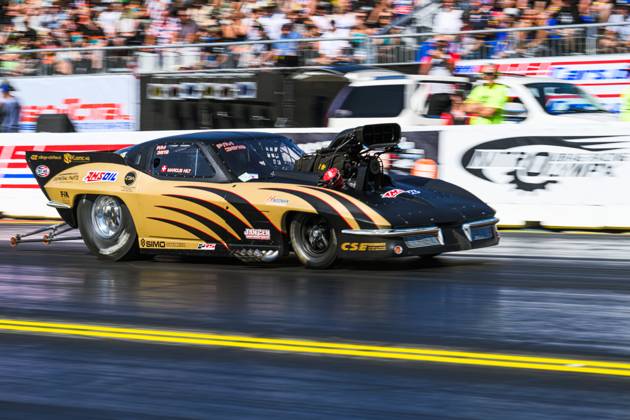 PRO MODIFIED Driver Marcus HILT Switzerland does a wheelie GER, Germany ...