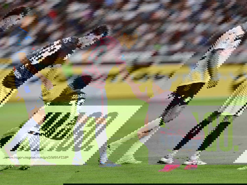 Torino v Atalanta - Serie A Samuele Ricci and Che Adams during the ...