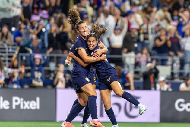 Seattle, Washington, USA: Reign player EMERI ADAMES 47 celebrates ...