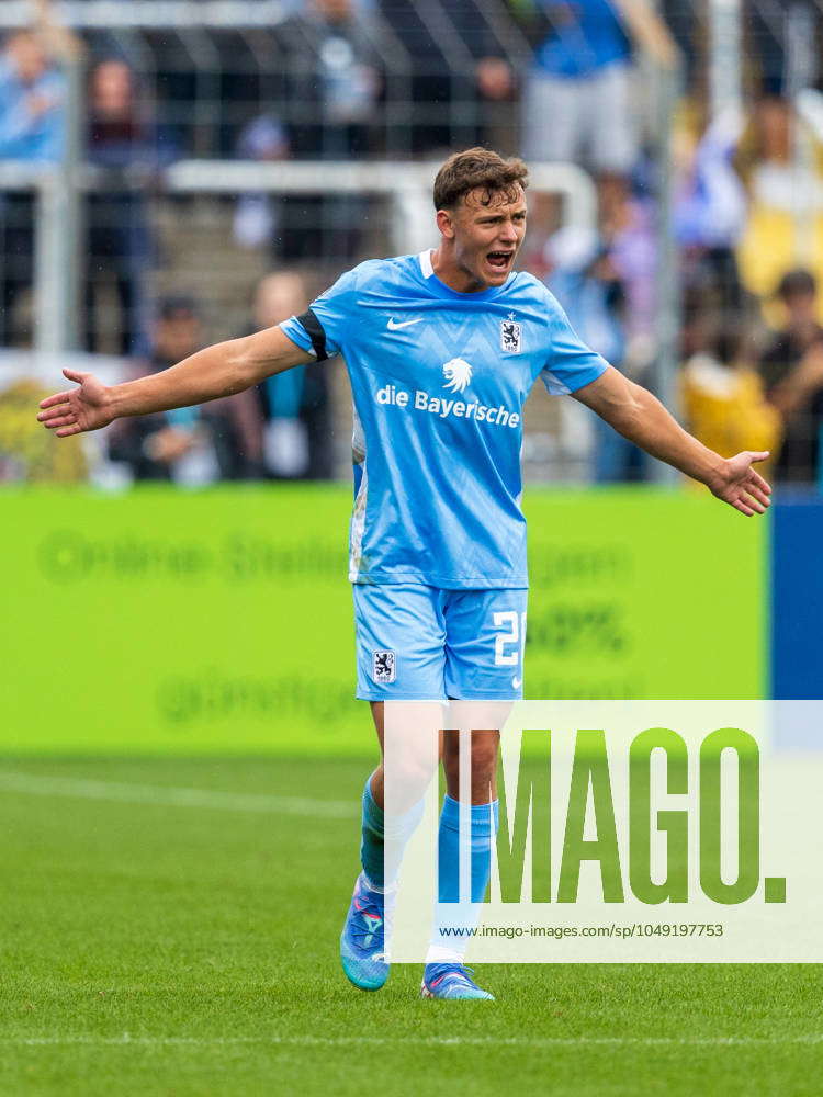 1860 Muenchen 20 Lukas REICH Football, 1860 Muenchen Koeln 3 Football ...