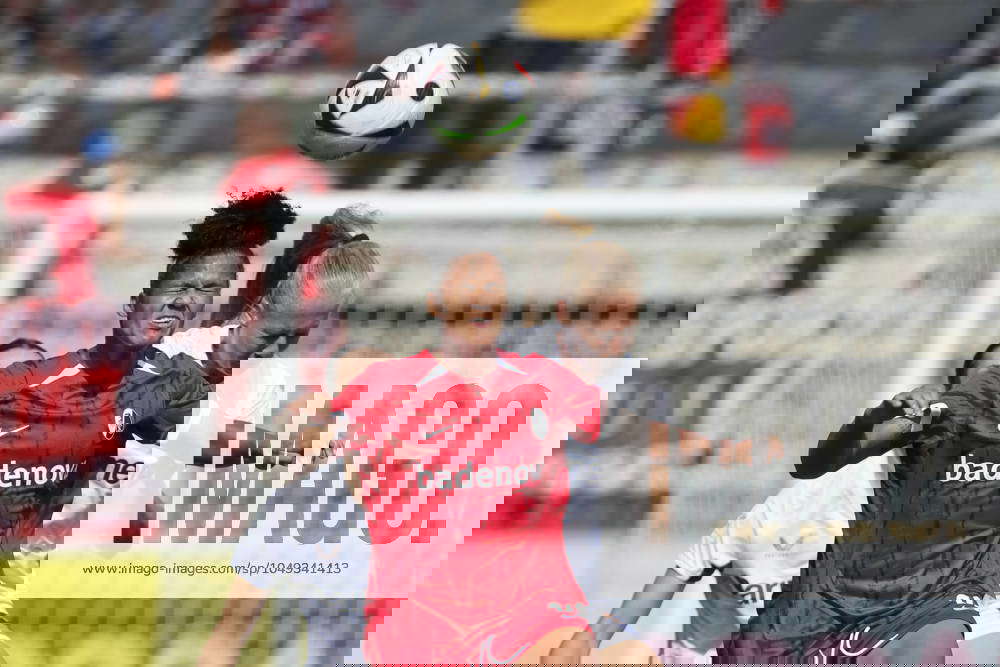 Shekiera Martinez SC Freiburg, 09 and Juliette Vidal Bayer 04 ...