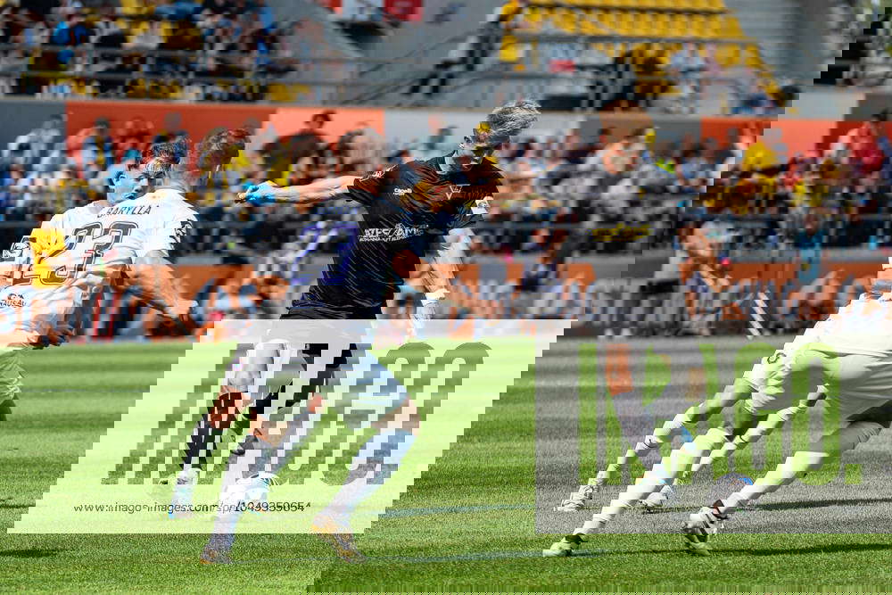 Anton Heinz Alemannia Aachen, 21 with the shot TSV Alemannia Aachen vs FC Erzgebirge Aue