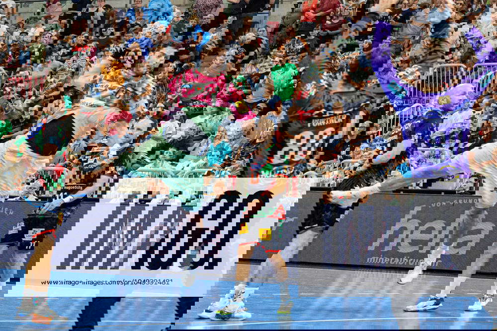 Mihajlo Marsenic Fuechse Berlin, 93 throwing against Nikola Portner SC ...