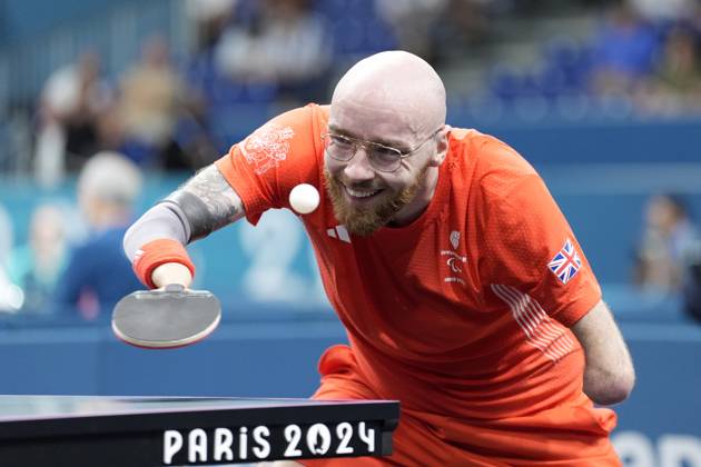 Martin Perry in action, {scene}, Perry and Seidenfield, South Paris ...