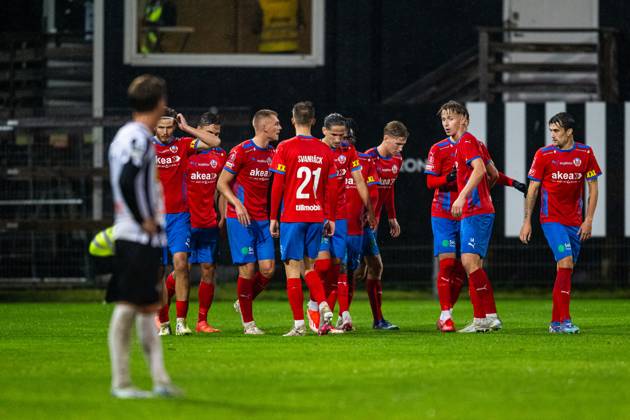 240820 Helsingborgs players cheer after 0 2 during the football match ...