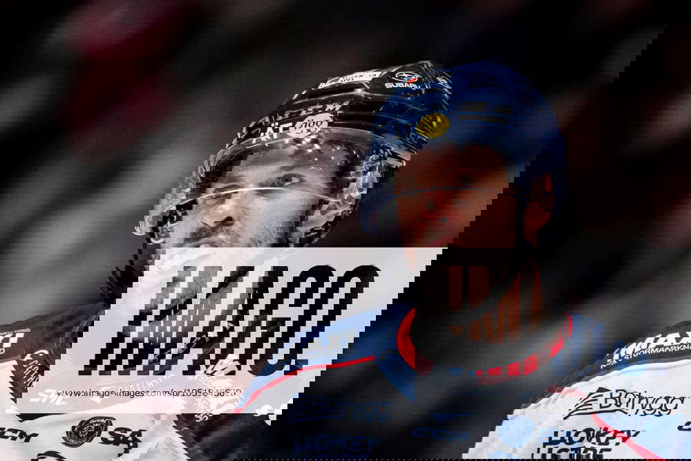 241007 Linköpings Lance Bouma dips during the SHL ice hockey match ...