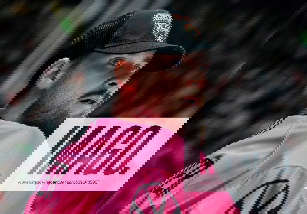 Backup Dustin Strahlmeier Goalkeeper, Grizzlys Wolfsburg, 1 Portrait ...