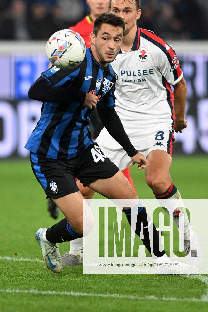 VANJA VLAHOVIC, Serie A 2024-25, Atalanta-Genoa 5-1, azione, action ...