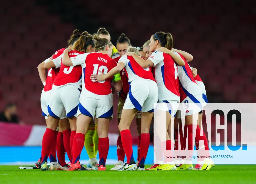 Arsenal Women FC players huddle prior to their UEFA Women s Champions ...