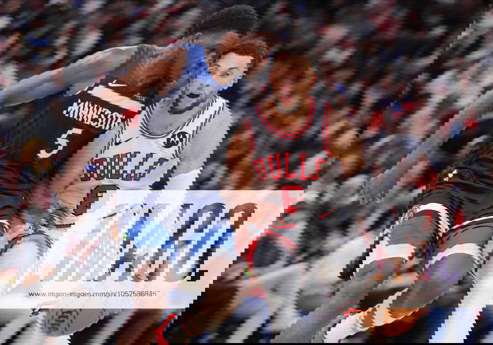 CHICAGO, IL - OCTOBER 16: Minnesota Timberwolves guard Anthony Edwards ...