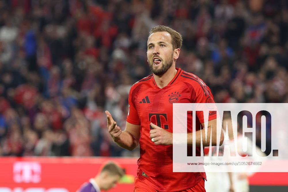 Goal celebration by Harry Kane 9 FC Bayern Muenchen to 3 0, FC Bayern ...